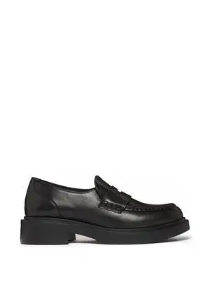 G.h.bass Casual Flats For Women