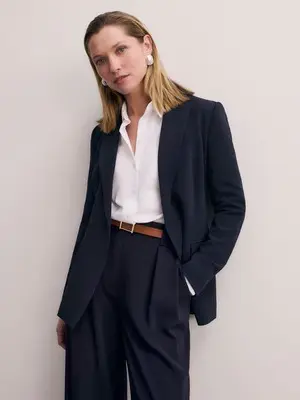 The Fold Knighton Clever Crepe Blazer - Navy