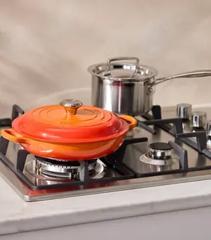 LE CREUSET Cast Iron Shallow Casserole Dish