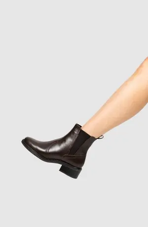 MANELA Lulum Chelsea Bootie - Black