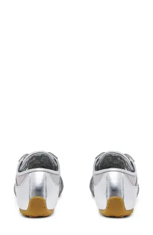 Alexander McQueen Boxe Metallic Low Top Sneakers - Champagne