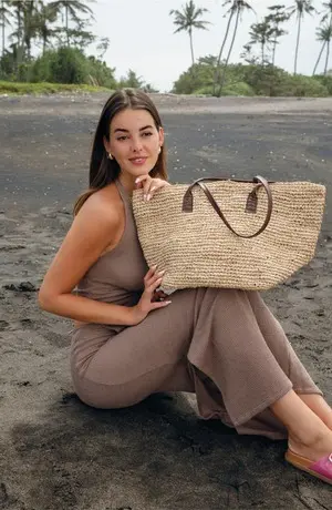 JELAVU Woven Raffia Tote - Natural