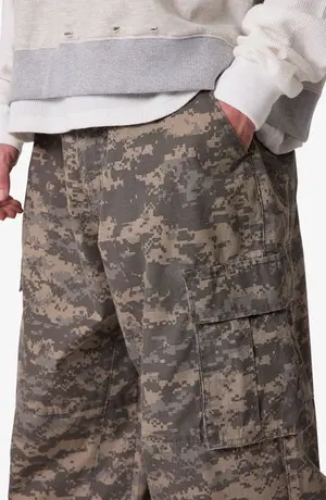 Mnml Mega Baggy Cargo Pants