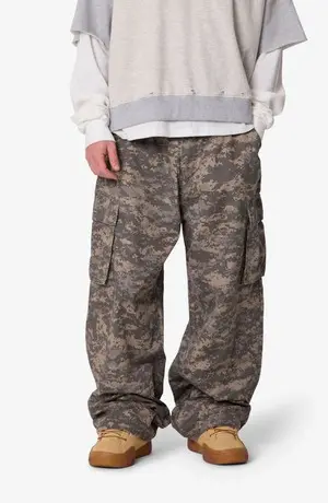 Mnml Mega Baggy Cargo Pants