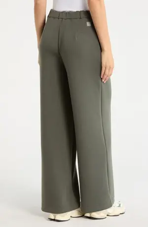MPG Dreamweave™ Pleated Pants - Kambaba