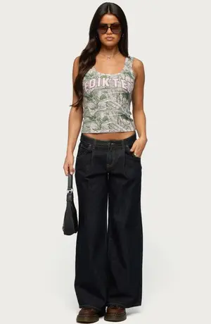 EDIKTED Pleated Low Rise Wide Leg Jeans
