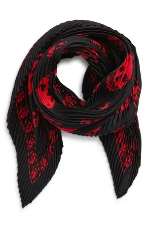Alexander McQueen Classic Skull Print Pleated Silk Square Scarf - Black/red
