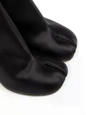 MAISON MARGIELA Tabi Ankle Boots