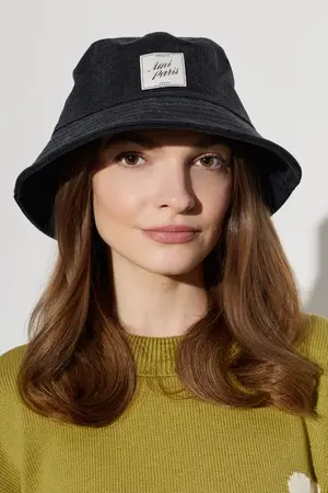 AMI Paris Bucket Hat With Logo Patch - Black