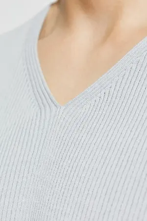 Issey Miyake V-neck Sleeveless Top - Grey
