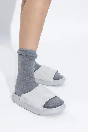 Y3 Logo Slides - Grey