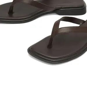 VAGABOND SHOEMAKERS Izzy Leather Flip Flops