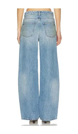 AREA Crystal Fray Relaxed Jean