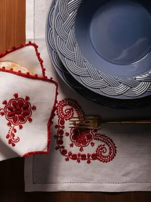 Casual Table Linens
