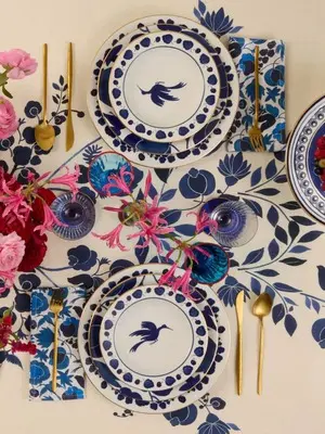 La DoubleJ Wildbird Placée Linen Large Tablecloth - Blue