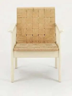HOUSE OF CAPRICORN Medeiros Armchair - White