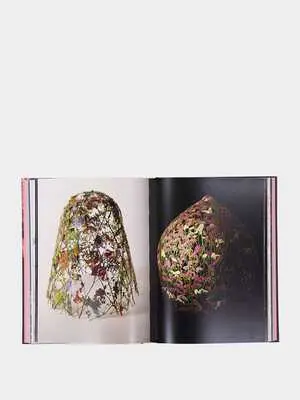 Assouline Flowers: Art & Bouquets - Pink