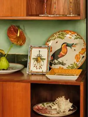 La DoubleJ Leafbug Porcelain Tray