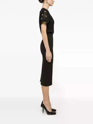 NISSA Embroidered T-shirt