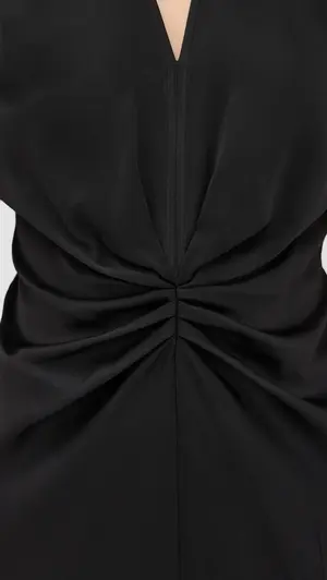 Victoria Beckham Eve Midi Dress With Ruched And Pleated Details - Black