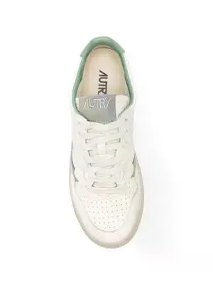 AUTRY Grained Medalist Low Leather Sneakers - Neutrals
