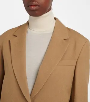 THE ROW Ezri Silk Blazer - Beige