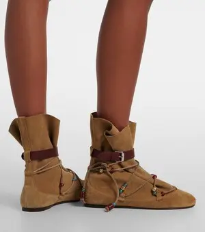 Isabel Marant Étoile Suede Ankle Boots With Buckle Fastening - Beige