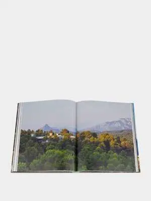 GESTALTEN Sublime Hideaways Book