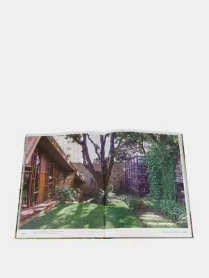 GESTALTEN Concrete Jungle Book