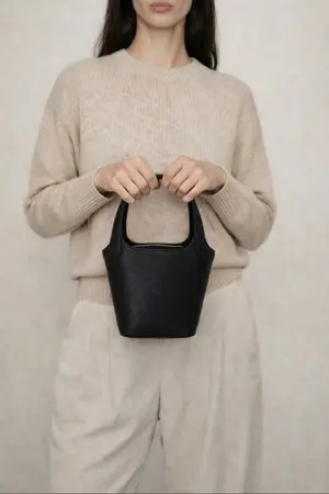 TAH Phoebe Bucket Bag