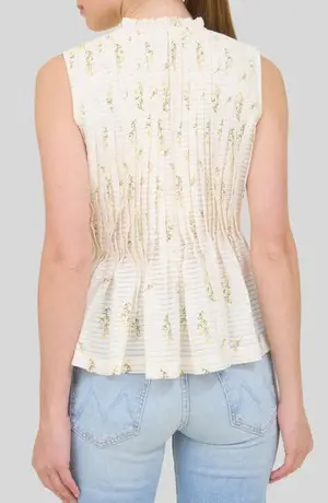 ZOE AND CLAIRE Floral Pleated Top