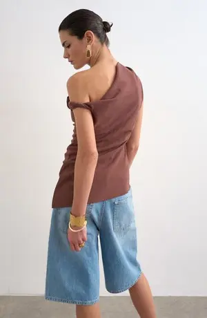 Topshop Twist One-shoulder Asymmetric Top - Chocolate