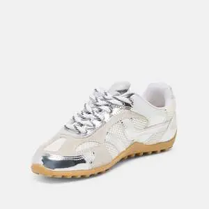 DOLCEVITA Myles Sneakers