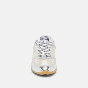 DOLCEVITA Myles Sneakers