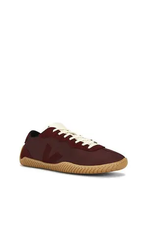 VEJA X Baserange Jitsu Sneaker - Amarante