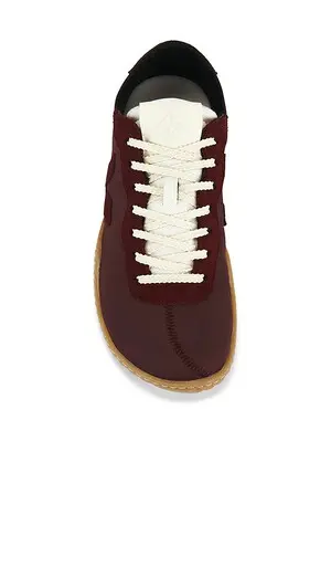 VEJA X Baserange Jitsu Sneaker - Amarante