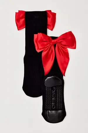 AREBESK Anna Pilates Grip Crew Socks - Red