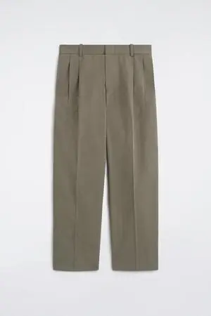 Cos Pleated Relaxed-fit Tapered Pants - Green
