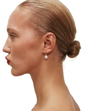 HEAVEN MAYHEM Odette Pearl Drop Earrings - Gold