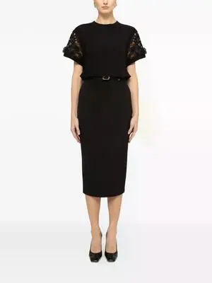 NISSA Embroidered T-shirt - Black
