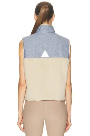 Moncler Sherpa Vest - Light Beige
