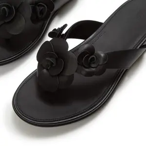 Fitflop Gracie Flower Flip-flops - Black