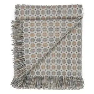 PRINCE OF SCOTS Southampton Home Merino Wool Medallion