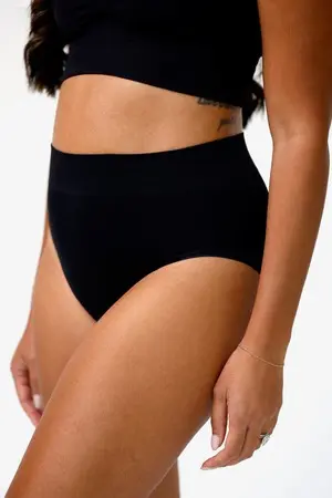 BLUSH & BASHFUL High Rise Bikini Bottom - Black
