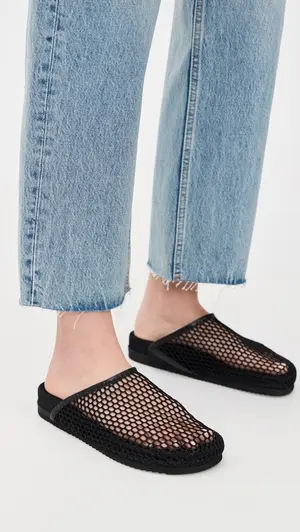 ROAM Mesh Clogs - Black