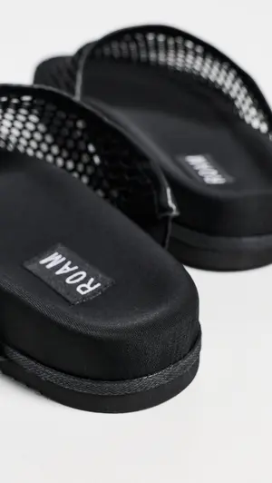 ROAM Mesh Clogs - Black