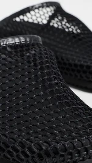 ROAM Mesh Clogs - Black