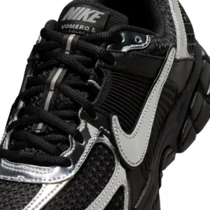 Nike Zoom Vomero Shoes