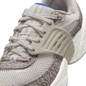 JORDAN Trunner O/s Athletic Shoes - Grey