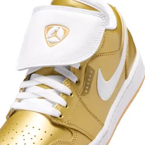 JORDAN 1 Low Shoes - Brown